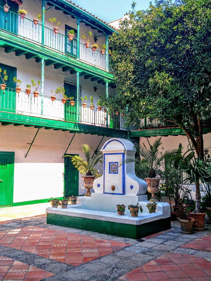 La Puerta Verde De Las Setas De Sevilla - Seville