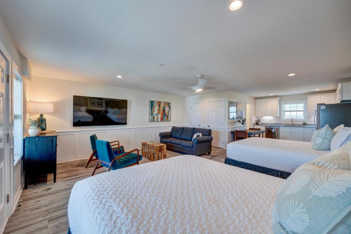 104 Queen Pet Friendly Suite, 1st Floor Nest - Topsail Beach, NC