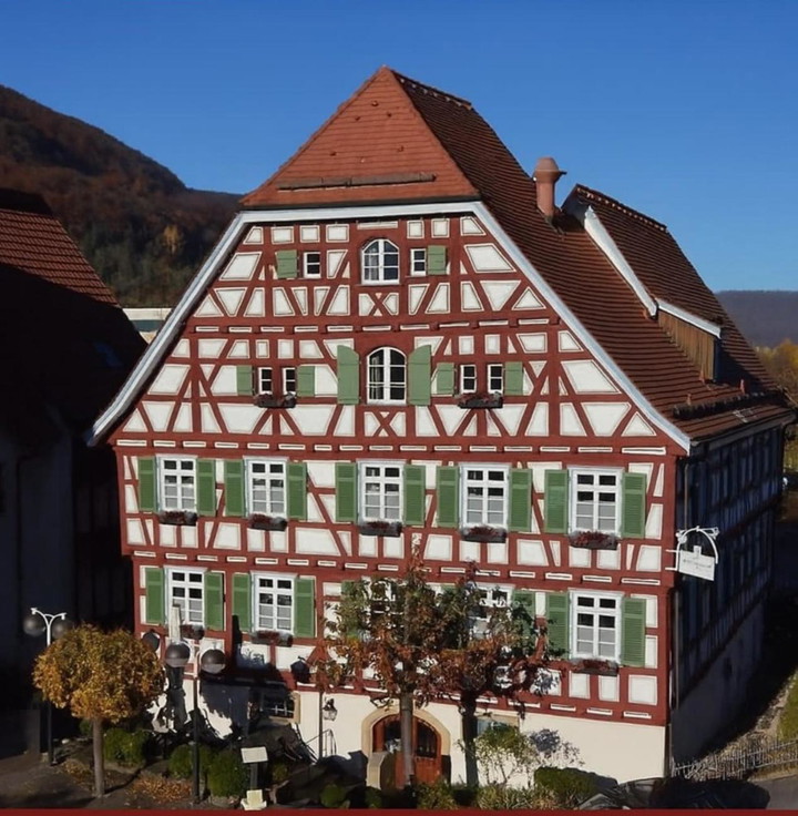 Altes Pfarrhaus Hotel Und Restaurant - Göppingen