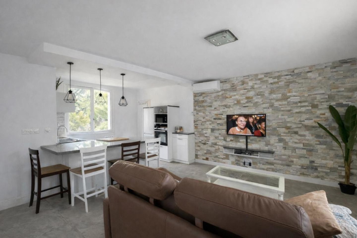 Maison Climatisee - Grand Garage - Exterieur - Joyeuse