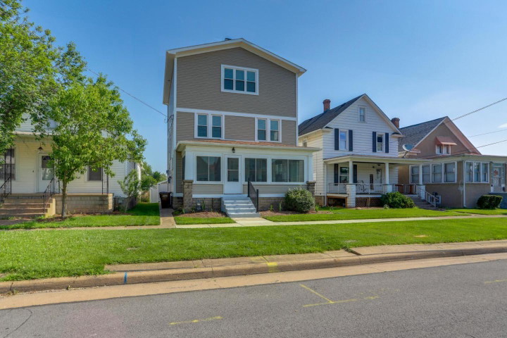Walk To Lake Erie: Spacious Home In Sandusky! - Sandusky, OH