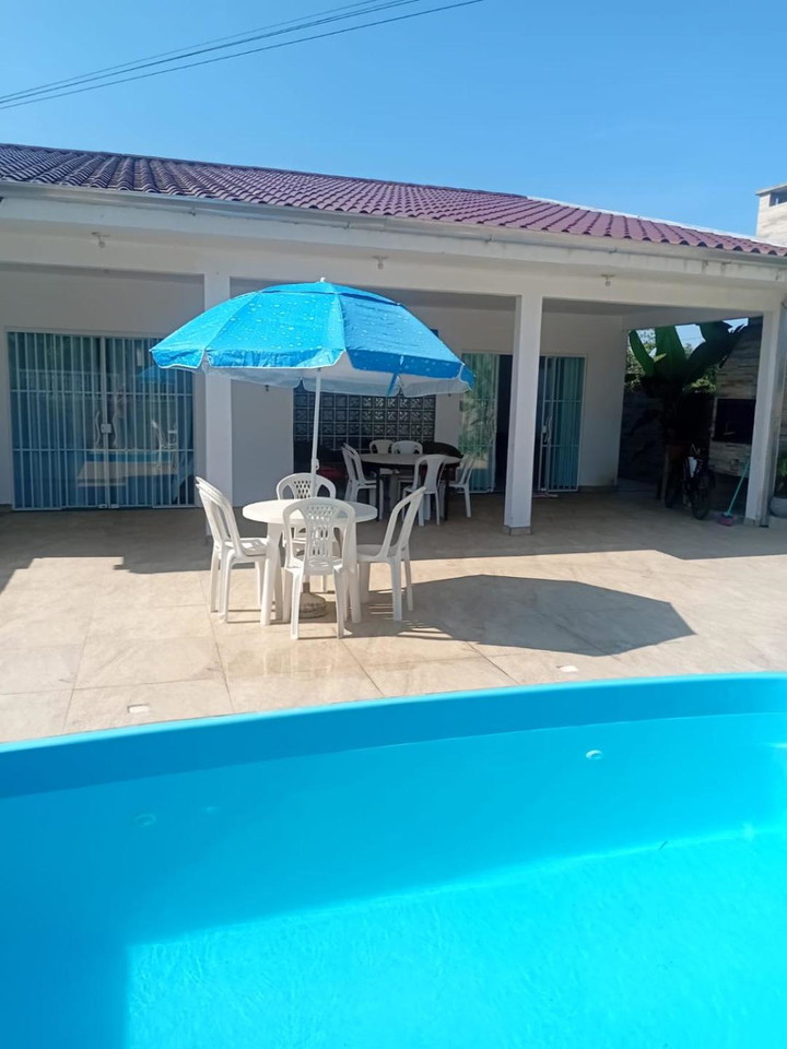 Casa Em Guaratuba Com Piscina - Guaratuba