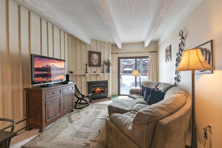 Ten Mile Creek Condo: Downtown Frisco, Hot Tub - Frisco, CO