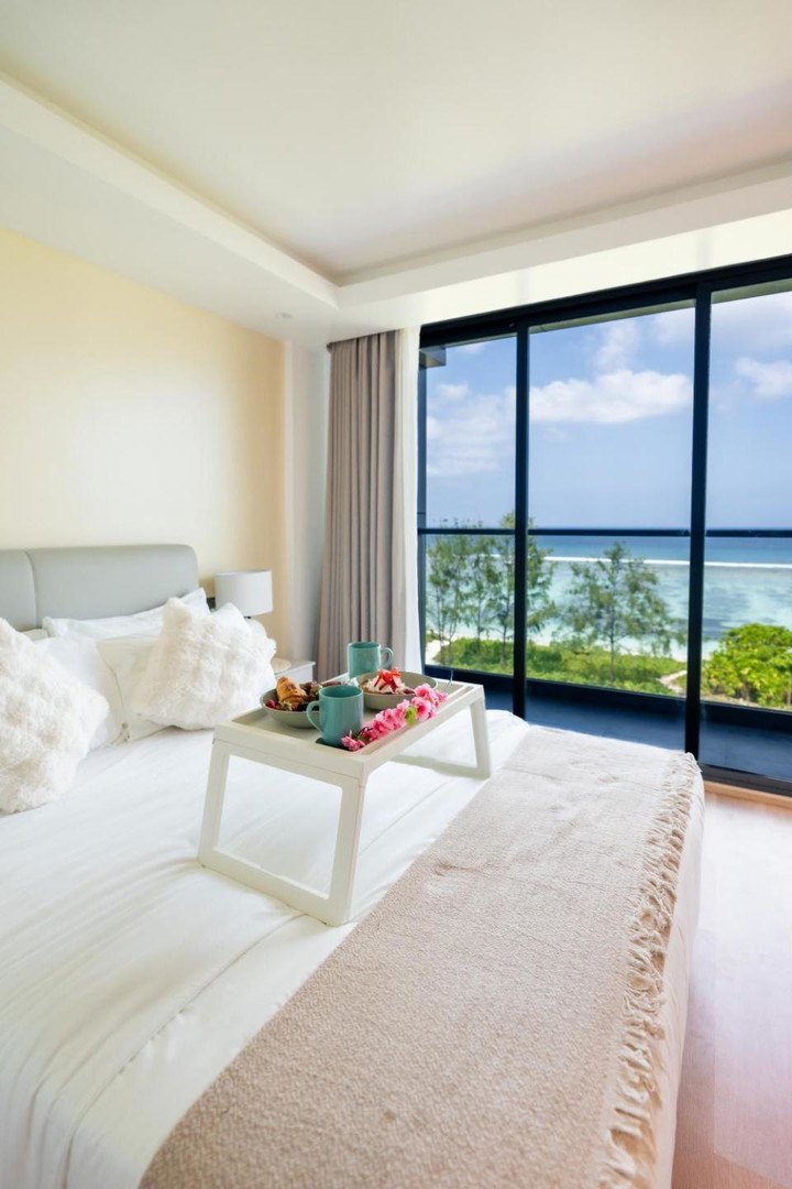 Lazzlla Beachfront Oceanfront Apartments - Malé