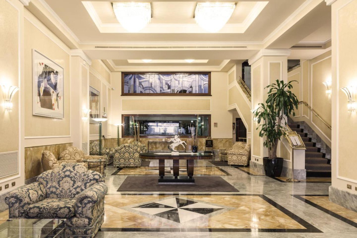 Doria Grand Hotel Rooftop - Milan