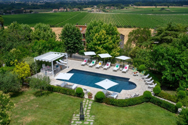 Boutique Hotel Al Grappolo D'oro - Перуджа