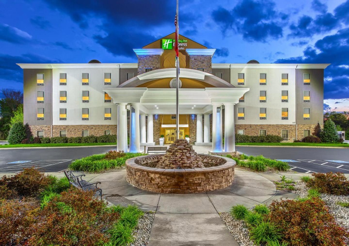 Holiday Inn Express & Suites Morristown By Ihg - Morristown, TN