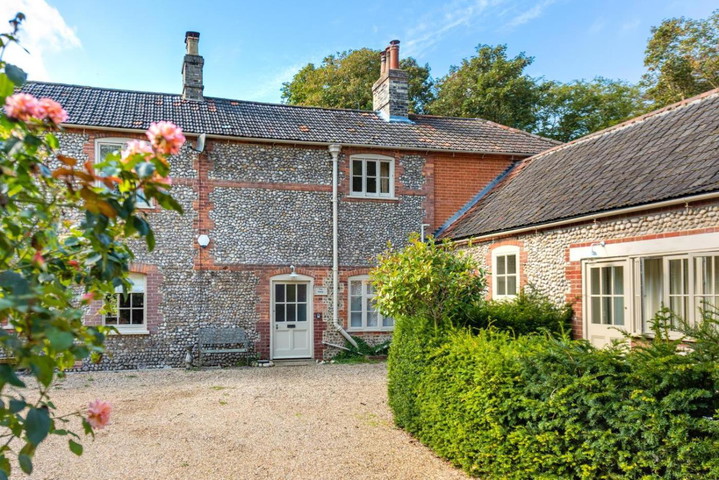 2 Bed In Holt Oc-t24825 - Holt
