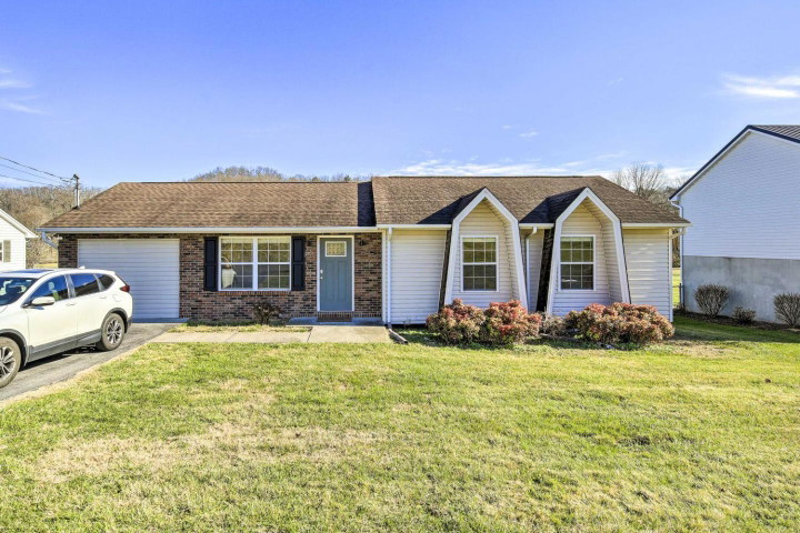 Bristol Home 3 Mi To State Street! - Bristol, TN