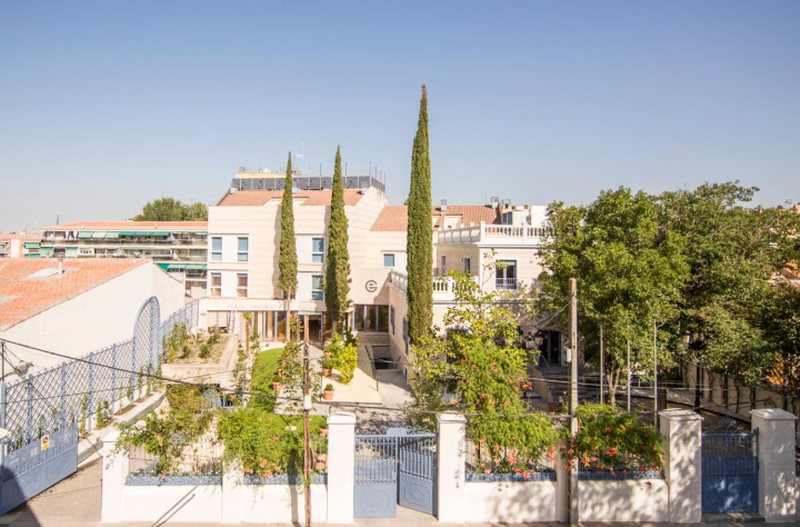Apartamentos Plaza De Santiago - Estudios Turisticos - 1 Llave - San Martín de la Vega