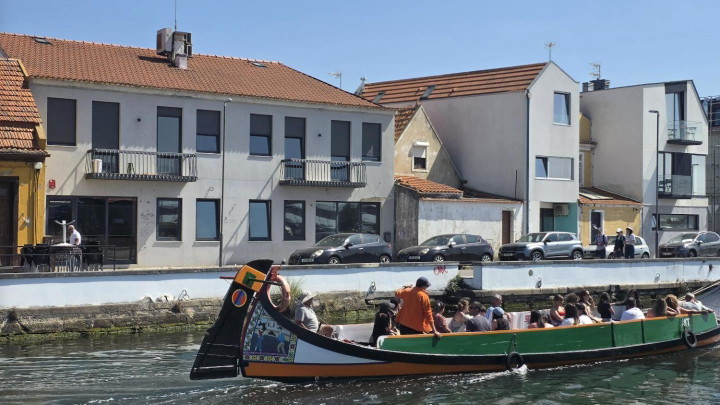 A Proa Do Moliceiro Gran Ria - Family Friends - Aveiro