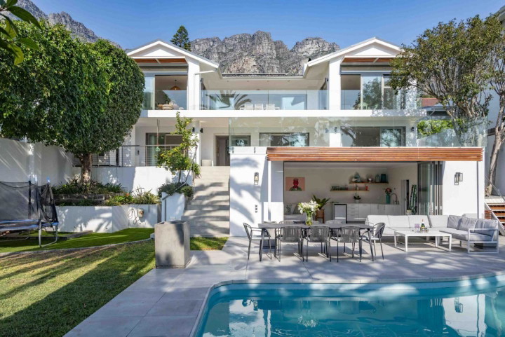 Camps Bay Villa With Pool & Ocean Views - Camps Bay