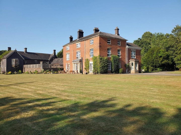 Coundon Lodge Coventry - ヌニートン