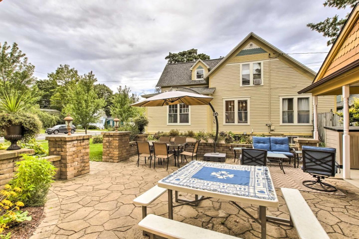 Free Wifi Home W/ Balcony & Yard In Surgeon Bay - Sturgeon Bay, WI