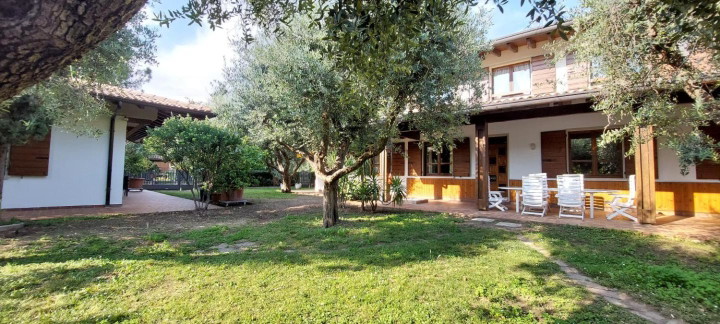 Elisa Holidays Apartments - Lake Garda