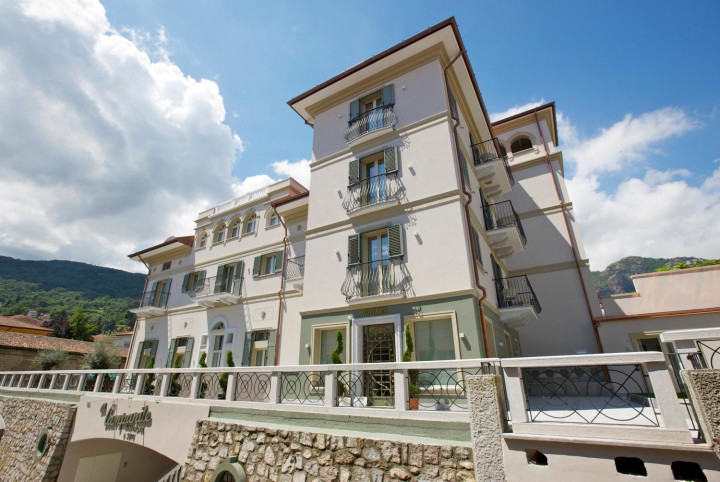 Hotel Al Campanile - Luxury Suites & Apartments - Verbania