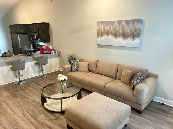 Modern Serenity Getaway - Greenville, NC