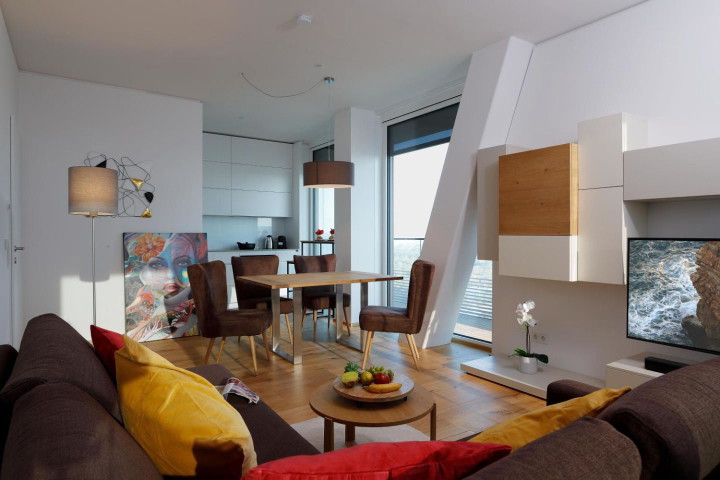 Triiiple Suites Level 21 Mit Balkon Und Tiefgarage - Wien