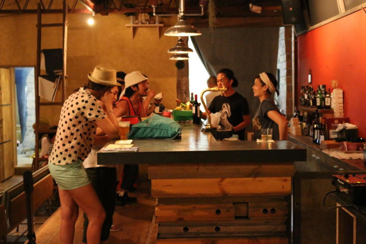 Kamp Houkan-cho Backpacker's Inn & Lounge - Okayama