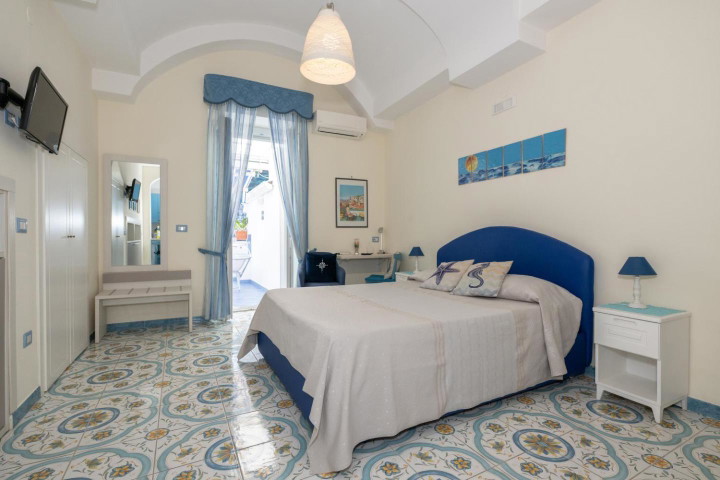 Libeccio - Flat With Terrace And Sea View, Perfect For Up To 3 Guests - Maiori