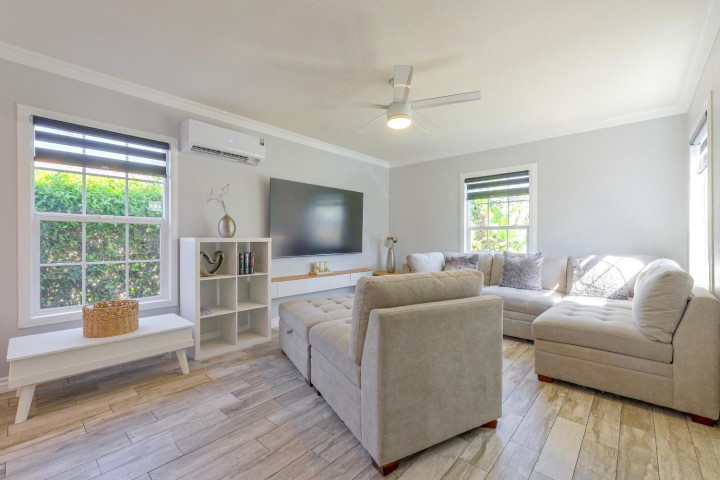Lynwood Retreat Near La, Sofi Stadium & Beaches - Lynwood, CA