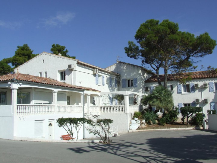 Logis Le Sarac Hôtel - Lac du Salagou