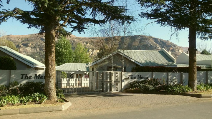 2 The Mews - Easy Walk To Town And The Cvc - Clarens