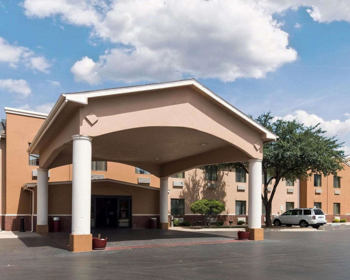 Quality Suites Midland North Loop 250 - Midland, TX
