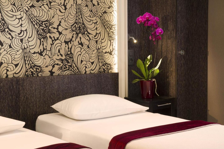 Central Hotel Paris - Garches