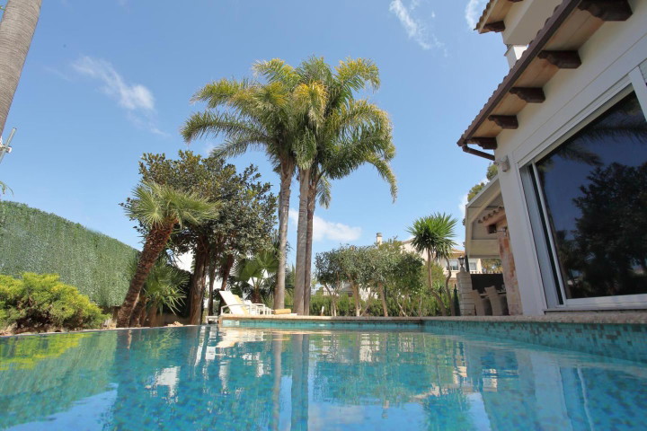 Tropical Garden, Villa With Pool Near The Beach - Mallorca