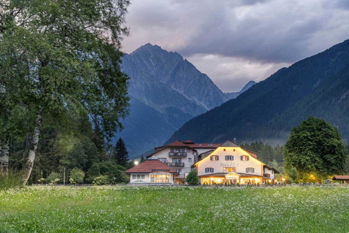 Hotel Bad Salomonsbrunn - Bruneck