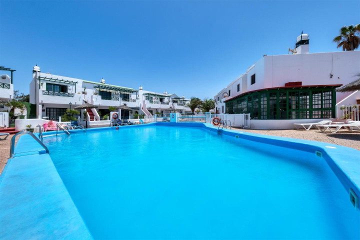 Apartment La Vela Azul - Pool & Tennis - Free Ac & Good Wifi - By Lanzarote Vacation Homes - Lanzarote