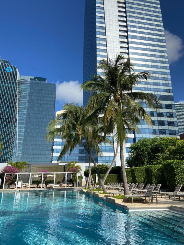 Four Seasons Hotel Miami - Luxury Private Residences - Florida