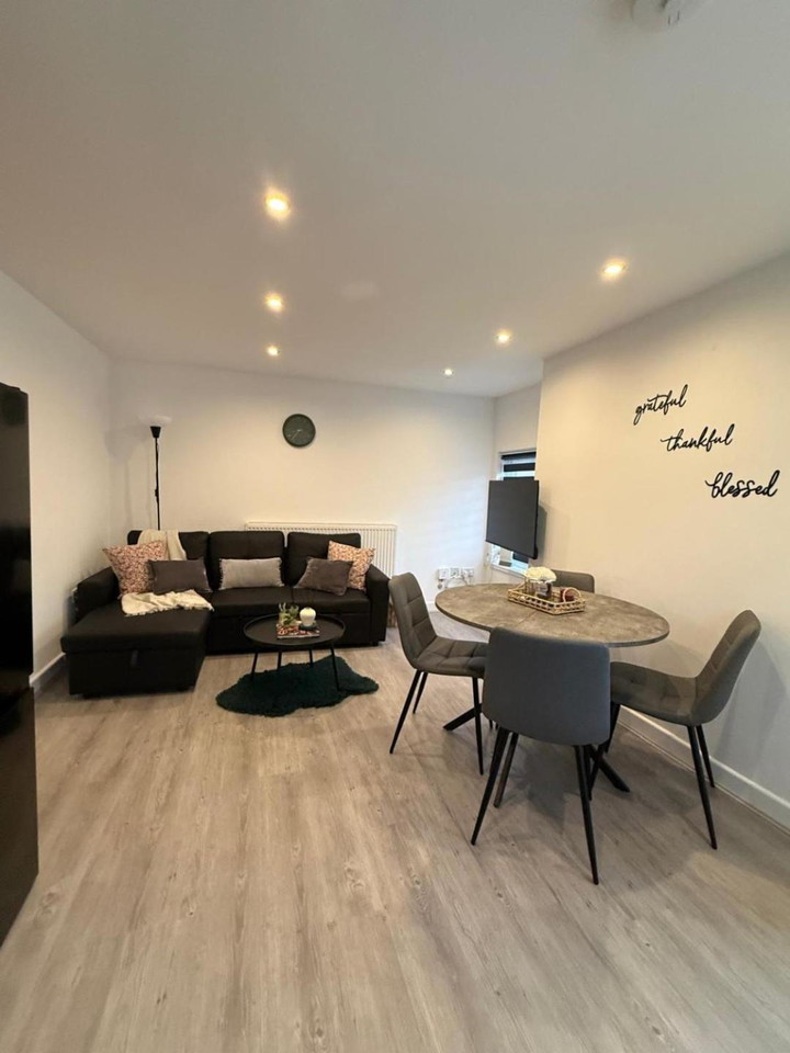 Cosy 2-bedroom Top Floor Flat In The Heart Of Melton Mowbray, Leicestershire - Melton Mowbray