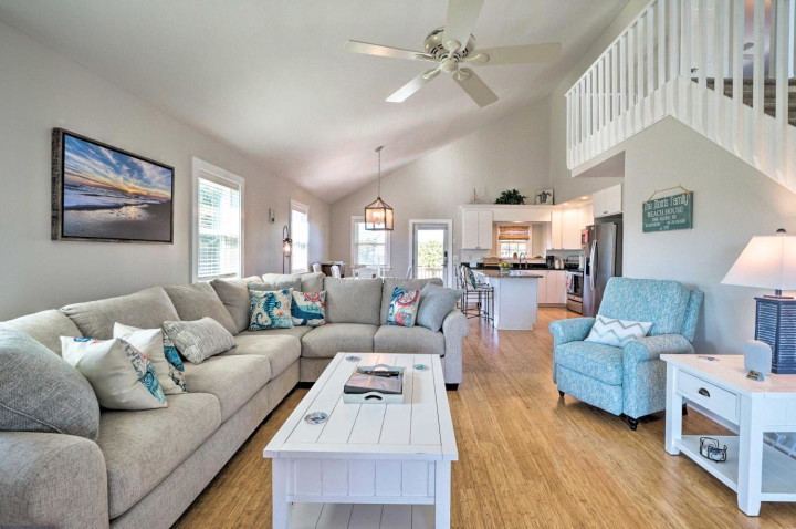 Carefree Coastal Getaway - Walk To Long Beach - Holden Beach, NC