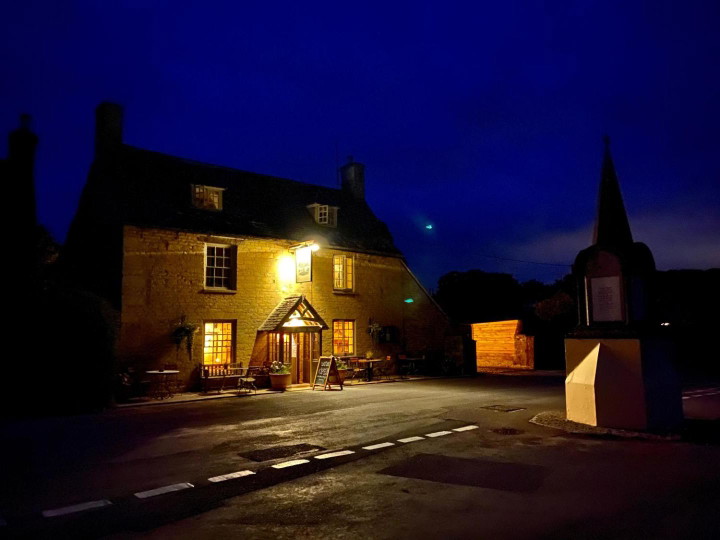 Royal Oak Ramsden - Witney