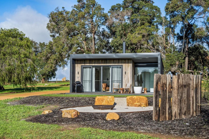 Chalet Grove, Walburra Brook - Cowaramup