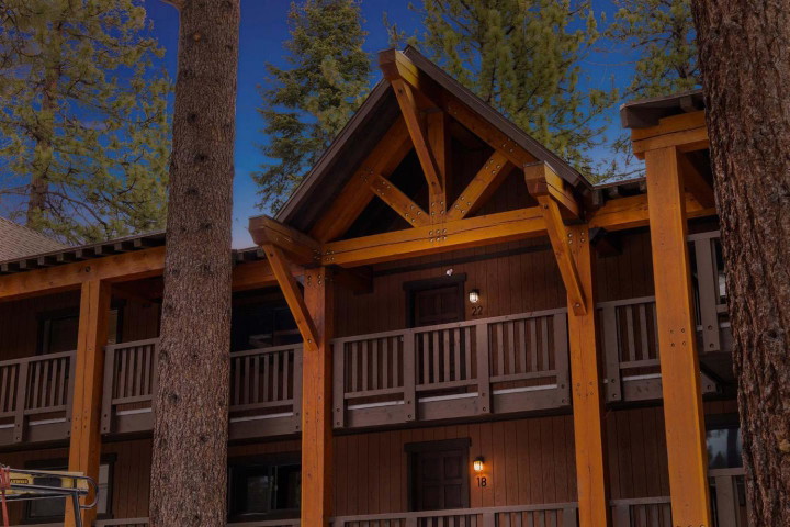 Sierra Pines Retreat - Sleeps 6 - Carson City, NV