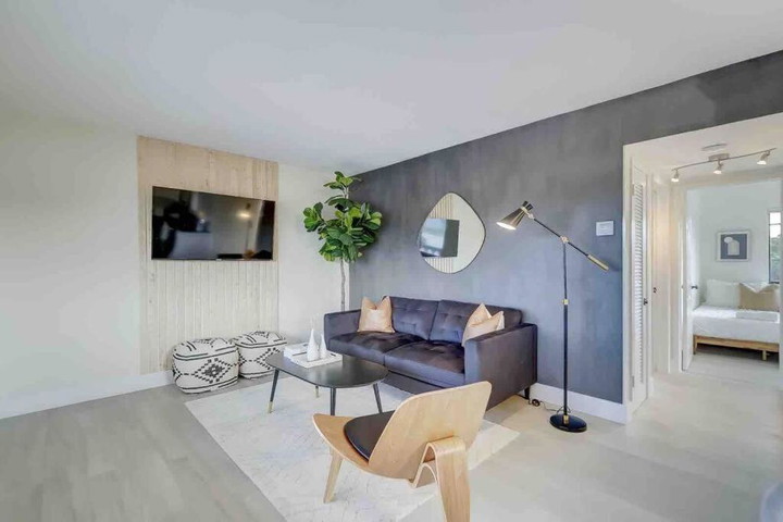 Modern & Beachy-rlx Space For 6ppl - Pompano Beach, FL
