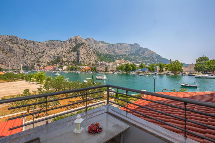 Ap Mirko - 3 Bedrooms Apartment In City Center - Dugi Rat