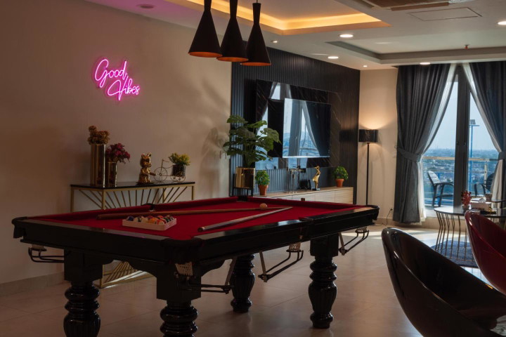 Gold Crest Luxury Apartment With City Views - ラホール