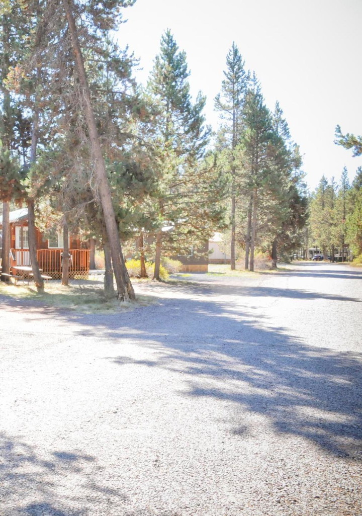 Bend-sunriver Camping Resort Two-bedroom Cabin 5 - Oregon