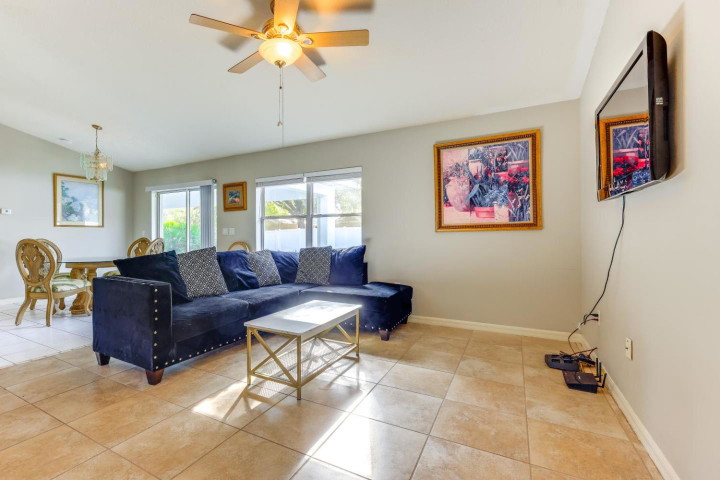 Pet-friendly Palm Coast Home: 8 Mi To Beach! - Palm Coast, FL