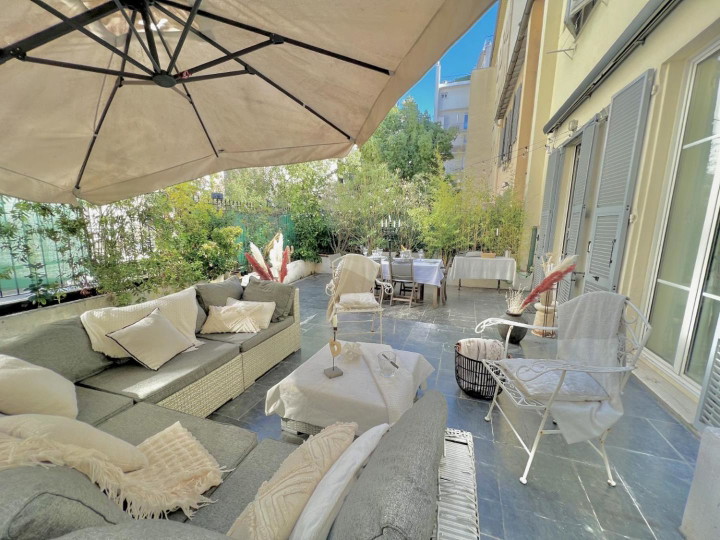 Superbe Appartement De 105 M2, Hyper Centre Avec Terrasse, Parking, à 5 Min De La Mer - Nice
