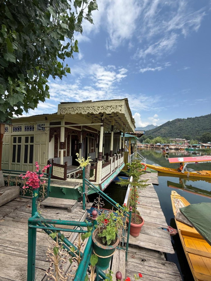 Houseboat Patloo Palace - Srinagar