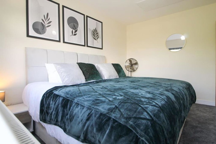 Cosy Modern 3 Bedroom House In Bradford City - Yorkshire