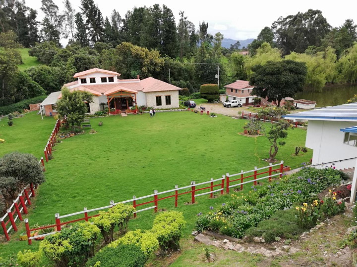 Hacienda Moncora, Cabañas Campestres Para Grupos Y Familias - Meta