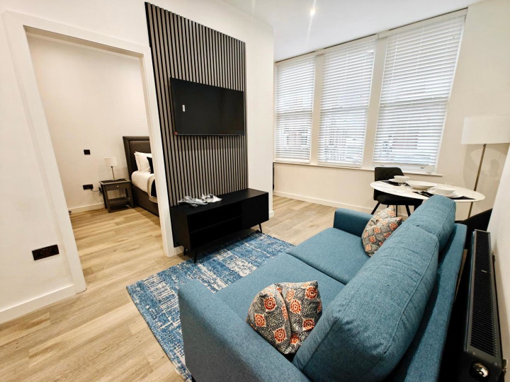 Contemporary 1-bed Flat By Bury Metro Link - Rochdale