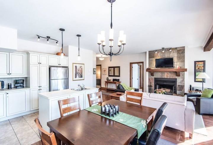 Condo On Golf Near Bike Trail W/ 2 Bdrm 2 Bath - Mont-Tremblant