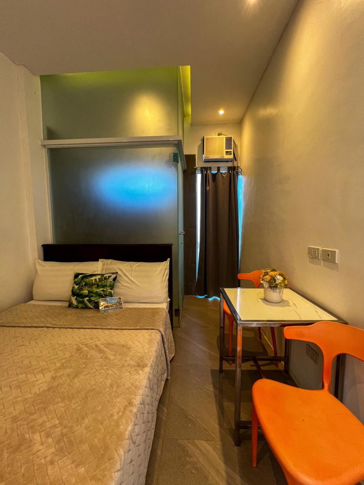 The Hermitage Tagaytay-couple Room - Silang